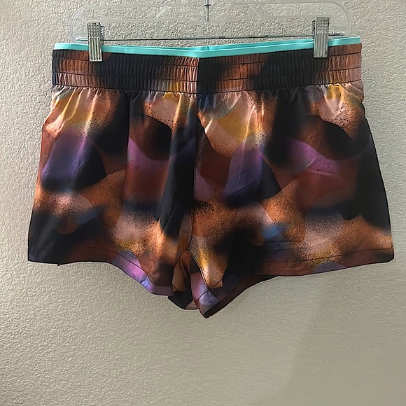 Fabletics | Shorts | Fabletics Breathe Mid Rise Run Short | Poshmark